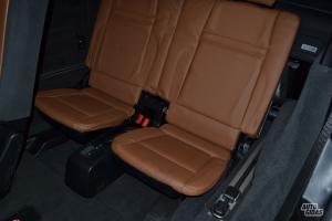 Black BMW X5 2009 in Vilnius, with an engine capacity of 3.00 L and mileage of 211 thousand km for 10200 €, photo 13 on AUTOMOTO.COM.LV