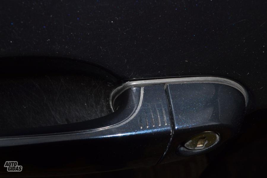 Black BMW X5 2009 in Vilnius, with an engine capacity of 3.00 L and mileage of 211 thousand km for 10200 €, photo 17 on AUTOMOTO.COM.LV