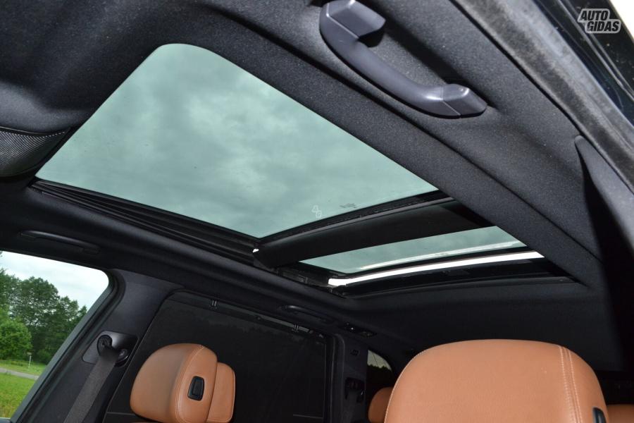 Black BMW X5 2009 in Vilnius, with an engine capacity of 3.00 L and mileage of 211 thousand km for 10200 €, photo 18 on AUTOMOTO.COM.LV
