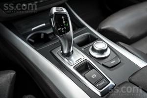 Melns BMW X5 2009 Rīga, ar dzinēja tilpumu 3.00 L un nobraukumu 347 tūkst. km par 9150 €, foto 22 vietnē AUTOMOTO.COM.LV