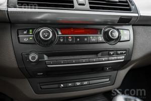 Melns BMW X5 2009 Rīga, ar dzinēja tilpumu 3.00 L un nobraukumu 347 tūkst. km par 9150 €, foto 23 vietnē AUTOMOTO.COM.LV