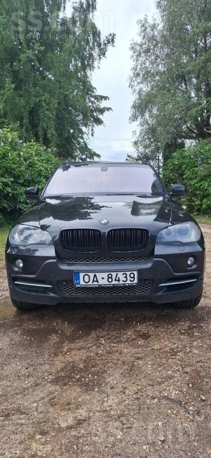 Melns BMW X5 2009 Aizkraukle, ar dzinēja tilpumu 3.00 L un nobraukumu 282 tūkst. km par 12400 €, foto  vietnē AUTOMOTO.COM.LV