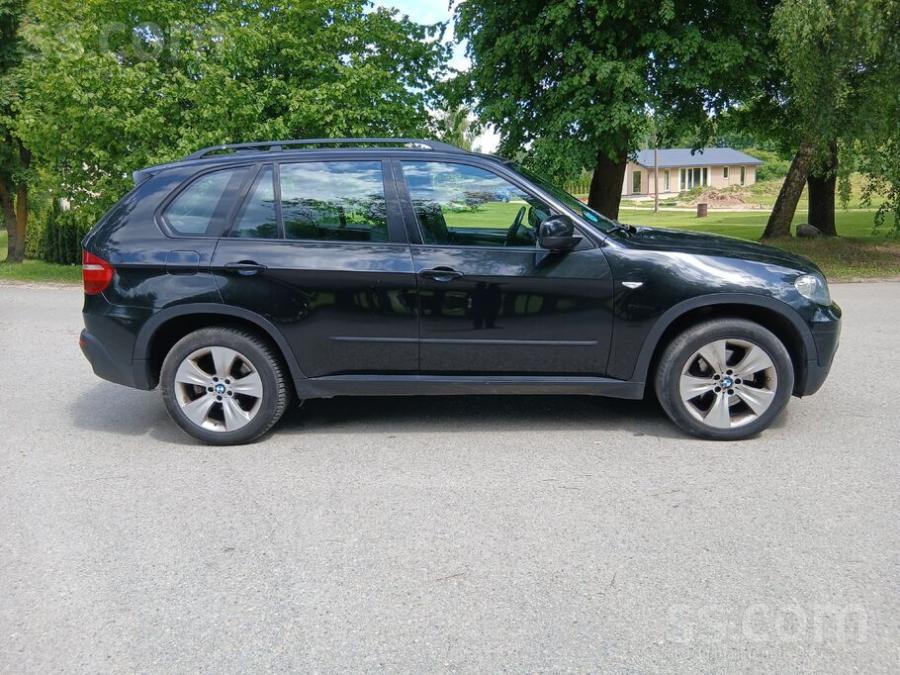 Black BMW X5 2009 in Ogre, with an engine capacity of 3.00 L and mileage of 0 thousand km for 5500 €, photo 7 on AUTOMOTO.COM.LV