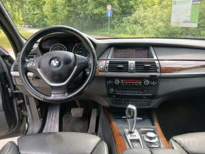Black BMW X5 2009 in Ogre, with an engine capacity of 3.00 L and mileage of 0 thousand km for 5500 €, photo 13 on AUTOMOTO.COM.LV