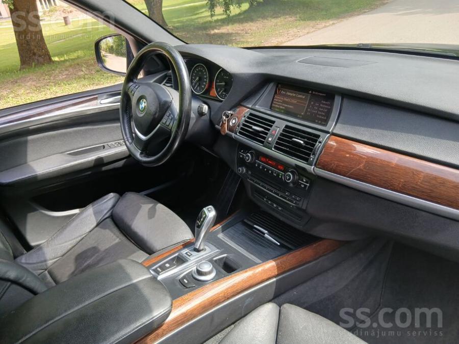 Black BMW X5 2009 in Ogre, with an engine capacity of 3.00 L and mileage of 0 thousand km for 5500 €, photo 14 on AUTOMOTO.COM.LV