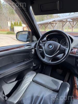 Melns BMW X5 2009 Rīga, ar dzinēja tilpumu 3.00 L un nobraukumu 357 tūkst. km par 9000 €, foto 9 vietnē AUTOMOTO.COM.LV