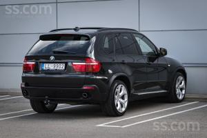 Melns BMW X5 2009 Rīga, ar dzinēja tilpumu 3.00 L un nobraukumu 347 tūkst. km par 8750 €, foto 5 vietnē AUTOMOTO.COM.LV
