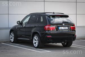 Melns BMW X5 2009 Rīga, ar dzinēja tilpumu 3.00 L un nobraukumu 347 tūkst. km par 8750 €, foto 7 vietnē AUTOMOTO.COM.LV
