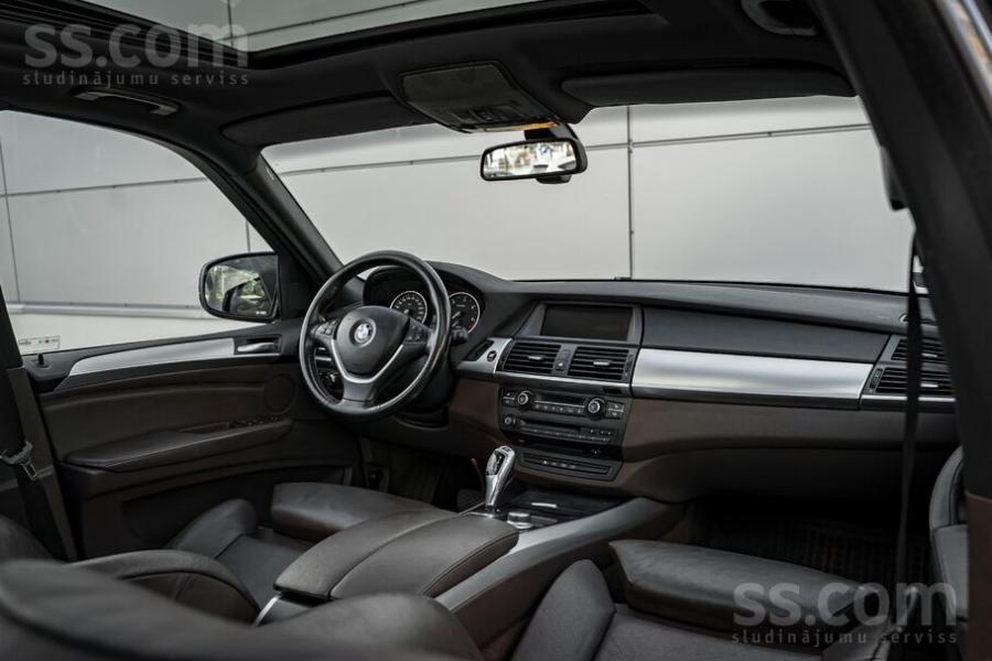 Melns BMW X5 2009 Rīga, ar dzinēja tilpumu 3.00 L un nobraukumu 347 tūkst. km par 8750 €, foto 15 vietnē AUTOMOTO.COM.LV