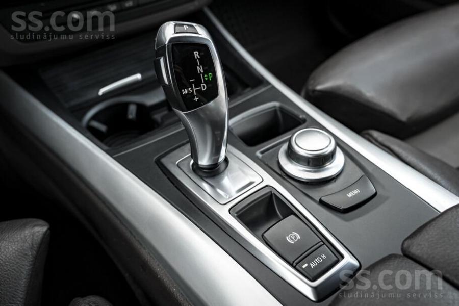 Melns BMW X5 2009 Rīga, ar dzinēja tilpumu 3.00 L un nobraukumu 347 tūkst. km par 8750 €, foto 22 vietnē AUTOMOTO.COM.LV