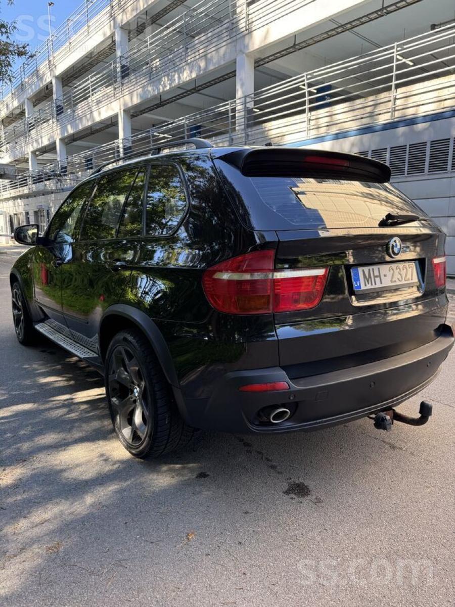Melns BMW X5 2009 Rīga, ar dzinēja tilpumu 3.00 L un nobraukumu 388 tūkst. km par 8495 €, foto 5 vietnē AUTOMOTO.COM.LV