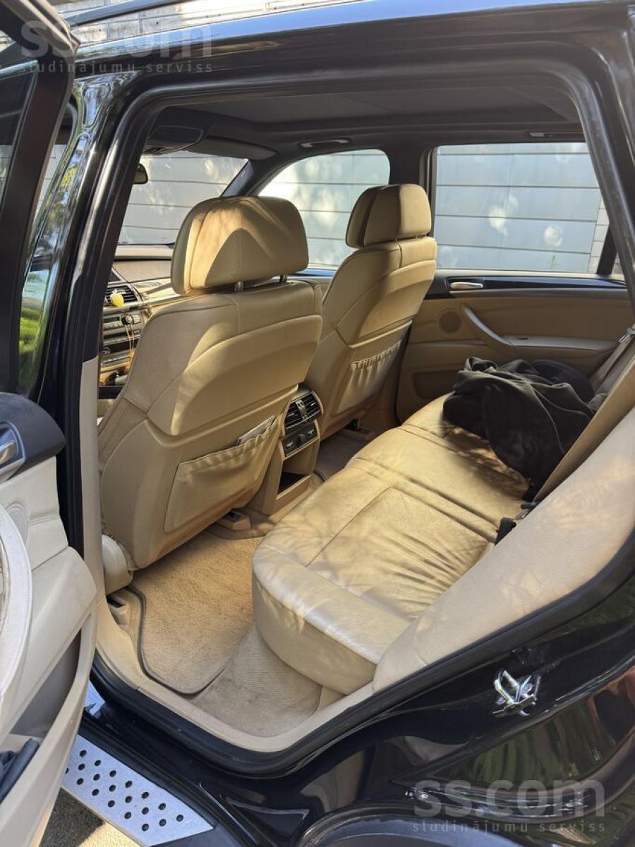 Melns BMW X5 2009 Rīga, ar dzinēja tilpumu 3.00 L un nobraukumu 388 tūkst. km par 8495 €, foto 12 vietnē AUTOMOTO.COM.LV
