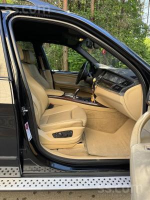 Melns BMW X5 2009 Rīga, ar dzinēja tilpumu 3.00 L un nobraukumu 388 tūkst. km par 8495 €, foto 15 vietnē AUTOMOTO.COM.LV