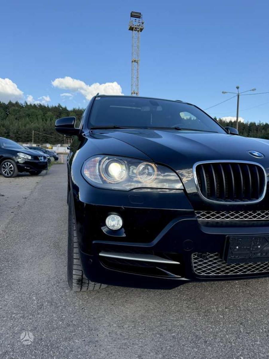 Melns BMW X5 2009 Viļņa, ar dzinēja tilpumu 2.99 L un nobraukumu 325 tūkst. km par 10700 €, foto 6 vietnē AUTOMOTO.COM.LV