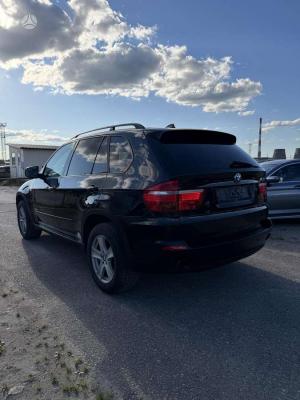 Melns BMW X5 2009 Viļņa, ar dzinēja tilpumu 2.99 L un nobraukumu 325 tūkst. km par 10700 €, foto 15 vietnē AUTOMOTO.COM.LV