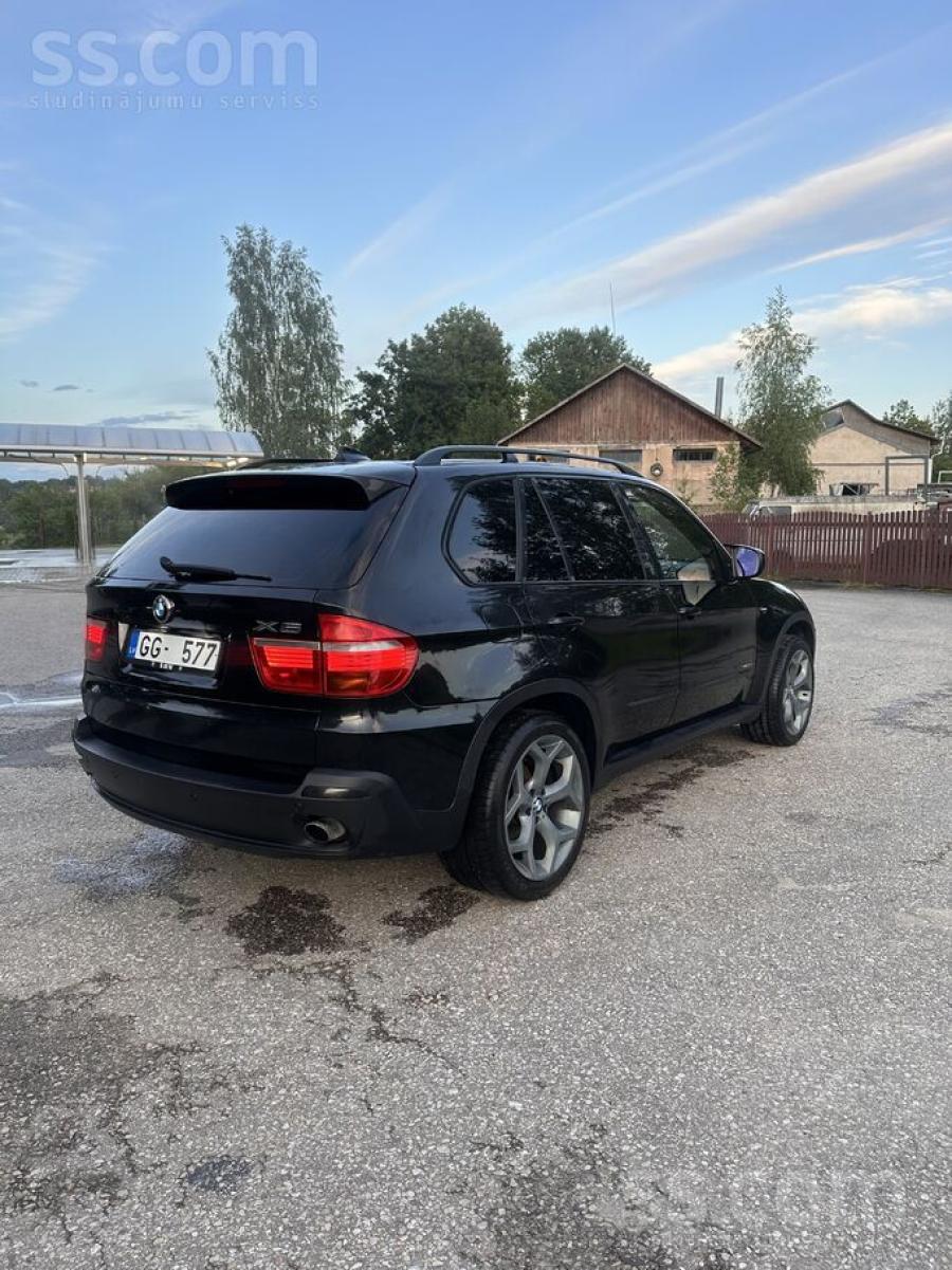 Melns BMW X5 2009 Valmiera, ar dzinēja tilpumu 3.00 L un nobraukumu 281 tūkst. km par 12000 €, foto 3 vietnē AUTOMOTO.COM.LV