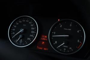 Black BMW X5 2009 in Riga, with an engine capacity of 3.00 L and mileage of 316 thousand km for 10990 €, photo 18 on AUTOMOTO.COM.LV