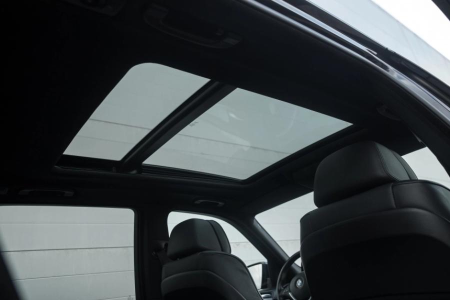 Black BMW X5 2009 in Riga, with an engine capacity of 3.00 L and mileage of 316 thousand km for 10990 €, photo 26 on AUTOMOTO.COM.LV
