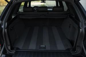 Black BMW X5 2009 in Riga, with an engine capacity of 3.00 L and mileage of 316 thousand km for 10990 €, photo 28 on AUTOMOTO.COM.LV