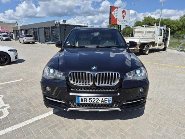 Melns BMW X5 2009 Tauragė, ar dzinēja tilpumu 2.99 L un nobraukumu 330 tūkst. km par 7200 €, foto 3 vietnē AUTOMOTO.COM.LV