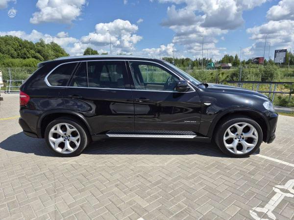 Melns BMW X5 2009 Tauragė, ar dzinēja tilpumu 2.99 L un nobraukumu 330 tūkst. km par 7200 €, foto 4 vietnē AUTOMOTO.COM.LV