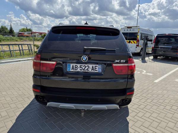 Melns BMW X5 2009 Tauragė, ar dzinēja tilpumu 2.99 L un nobraukumu 330 tūkst. km par 7200 €, foto 8 vietnē AUTOMOTO.COM.LV