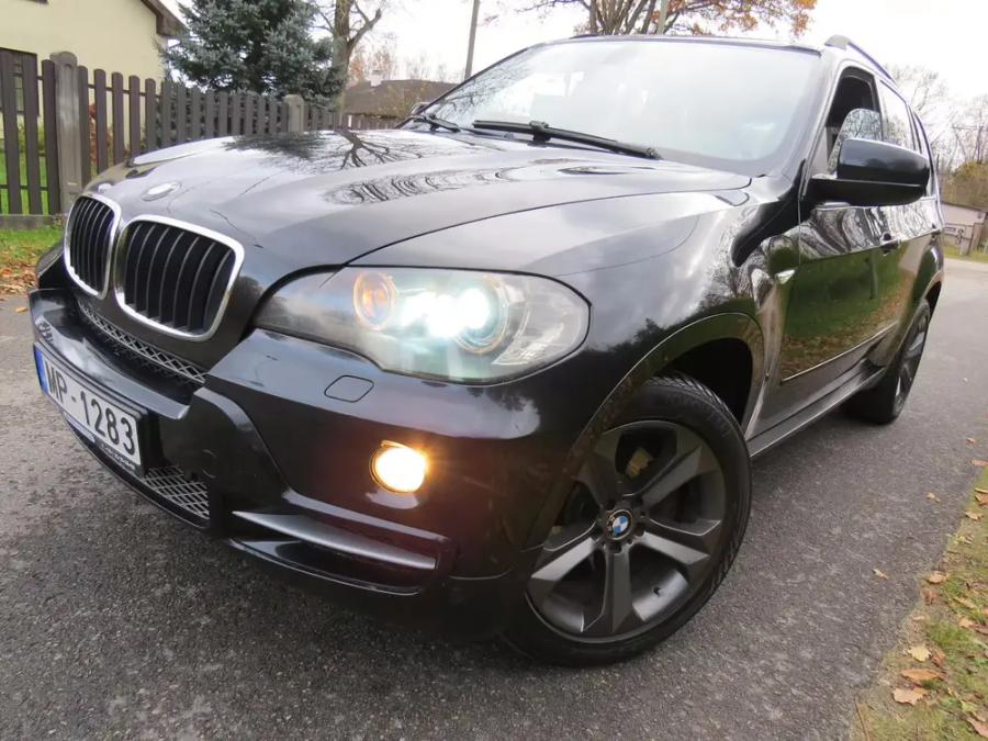 Black BMW X5 2009 in Riga, with an engine capacity of 3.00 L and mileage of 321 thousand km for 8990 €, photo 6 on AUTOMOTO.COM.LV