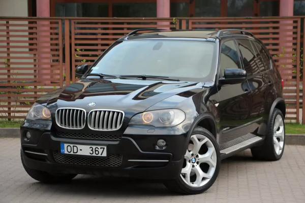 Black BMW X5 2009 in Marupe, with an engine capacity of 3.00 L and mileage of 224 thousand km for 10750 €, photo 2 on AUTOMOTO.COM.LV