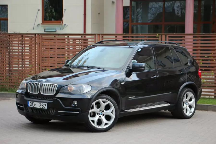 Black BMW X5 2009 in Marupe, with an engine capacity of 3.00 L and mileage of 224 thousand km for 10750 €, photo 4 on AUTOMOTO.COM.LV