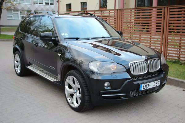 Black BMW X5 2009 in Marupe, with an engine capacity of 3.00 L and mileage of 224 thousand km for 10750 €, photo 9 on AUTOMOTO.COM.LV