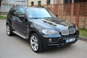 Black BMW X5 2009 in Marupe, with an engine capacity of 3.00 L and mileage of 224 thousand km for 10750 €, photo 10 on AUTOMOTO.COM.LV