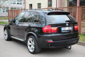 Black BMW X5 2009 in Marupe, with an engine capacity of 3.00 L and mileage of 224 thousand km for 10750 €, photo 11 on AUTOMOTO.COM.LV