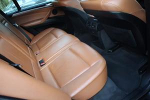 Black BMW X5 2009 in Marupe, with an engine capacity of 3.00 L and mileage of 224 thousand km for 10750 €, photo 16 on AUTOMOTO.COM.LV