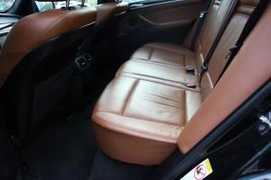 Black BMW X5 2009 in Marupe, with an engine capacity of 3.00 L and mileage of 224 thousand km for 10750 €, photo 17 on AUTOMOTO.COM.LV