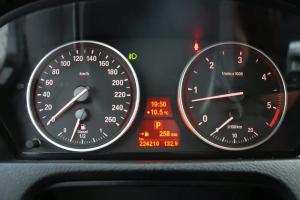 Black BMW X5 2009 in Marupe, with an engine capacity of 3.00 L and mileage of 224 thousand km for 10750 €, photo 22 on AUTOMOTO.COM.LV