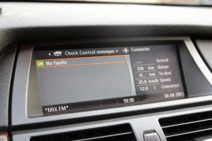 Black BMW X5 2009 in Marupe, with an engine capacity of 3.00 L and mileage of 224 thousand km for 10750 €, photo 23 on AUTOMOTO.COM.LV