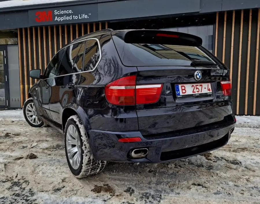 Melns BMW X5 2009 Rīga, ar dzinēja tilpumu 3.00 L un nobraukumu 276 tūkst. km par 11990 €, foto 5 vietnē AUTOMOTO.COM.LV