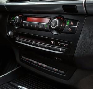 Melns BMW X5 2009 Rīga, ar dzinēja tilpumu 3.00 L un nobraukumu 276 tūkst. km par 11990 €, foto 15 vietnē AUTOMOTO.COM.LV