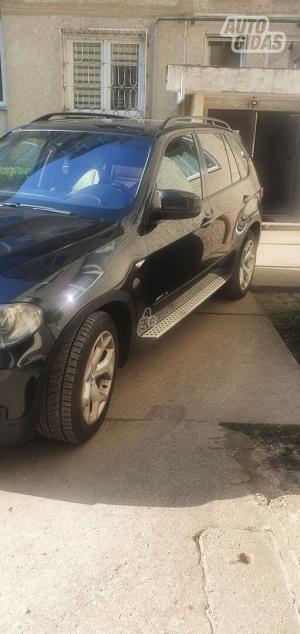 Black BMW X5 2009 in Vilnius, with an engine capacity of 3.00 L and mileage of 360 thousand km for 8500 €, photo 3 on AUTOMOTO.COM.LV