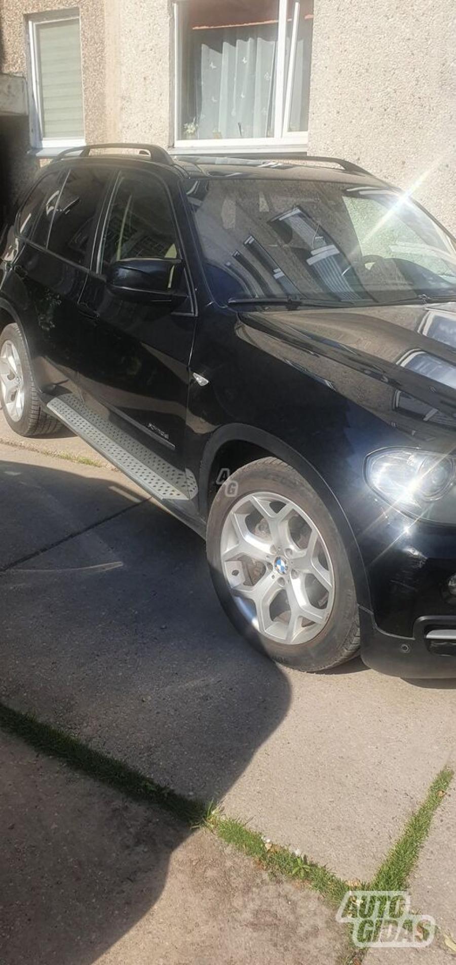 Black BMW X5 2009 in Vilnius, with an engine capacity of 3.00 L and mileage of 360 thousand km for 8500 €, photo 6 on AUTOMOTO.COM.LV