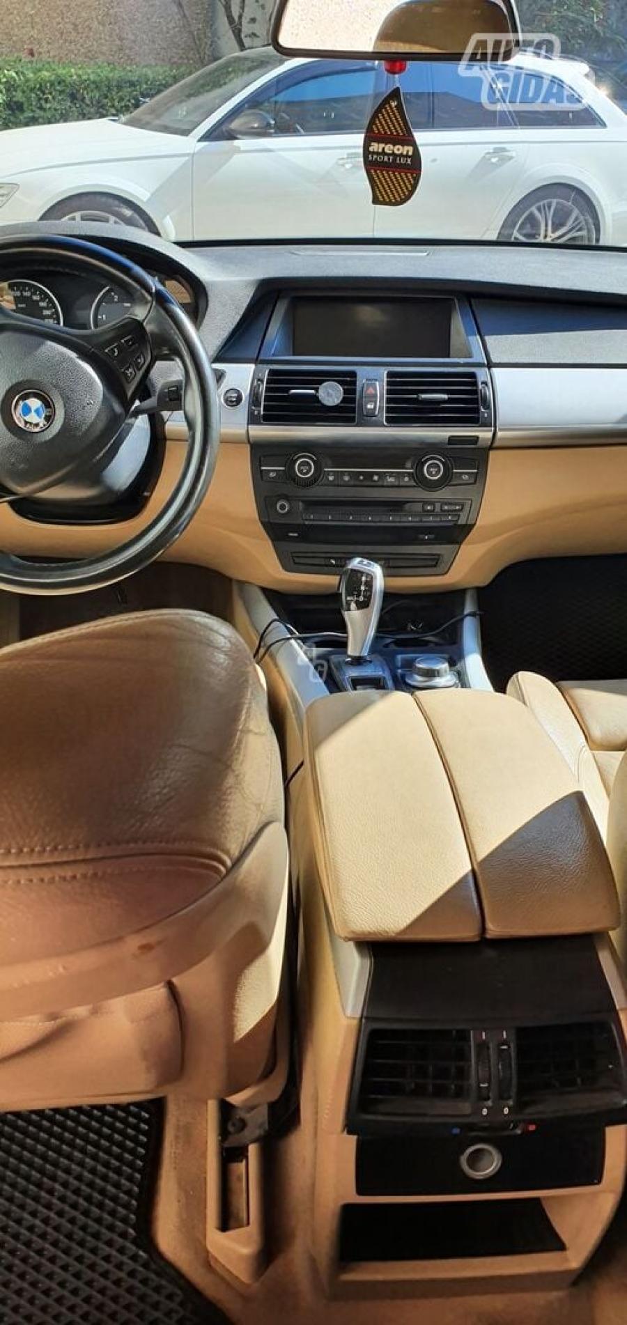 Black BMW X5 2009 in Vilnius, with an engine capacity of 3.00 L and mileage of 360 thousand km for 8500 €, photo 10 on AUTOMOTO.COM.LV