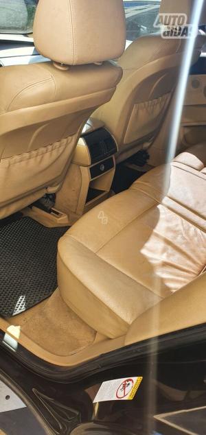 Black BMW X5 2009 in Vilnius, with an engine capacity of 3.00 L and mileage of 360 thousand km for 8500 €, photo 11 on AUTOMOTO.COM.LV