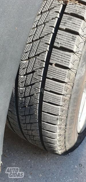 Black BMW X5 2009 in Vilnius, with an engine capacity of 3.00 L and mileage of 360 thousand km for 8500 €, photo 15 on AUTOMOTO.COM.LV