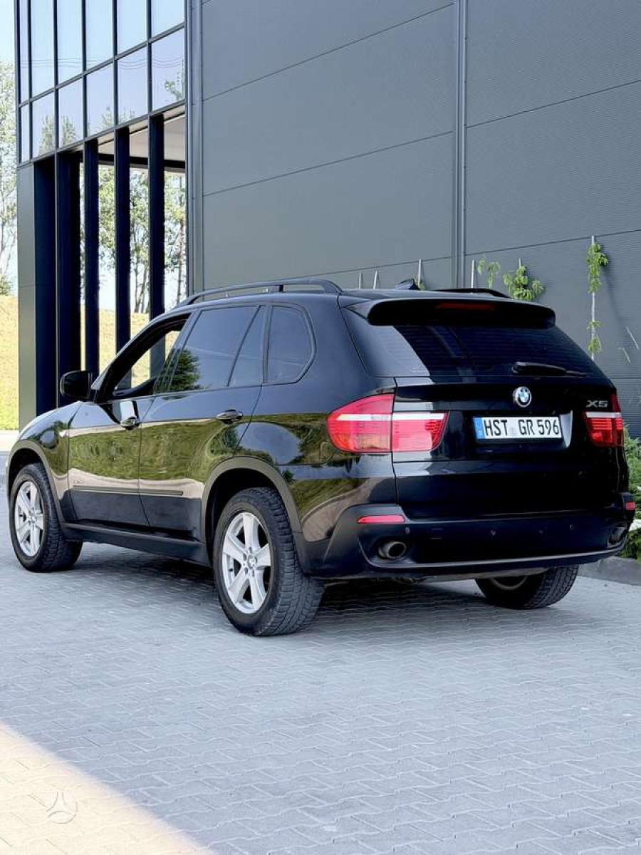 Melns BMW X5 2009 Viļņa, ar dzinēja tilpumu 2.99 L un nobraukumu 325 tūkst. km par 10600 €, foto 7 vietnē AUTOMOTO.COM.LV