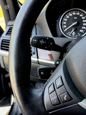 Melns BMW X5 2009 Viļņa, ar dzinēja tilpumu 2.99 L un nobraukumu 325 tūkst. km par 10600 €, foto 14 vietnē AUTOMOTO.COM.LV