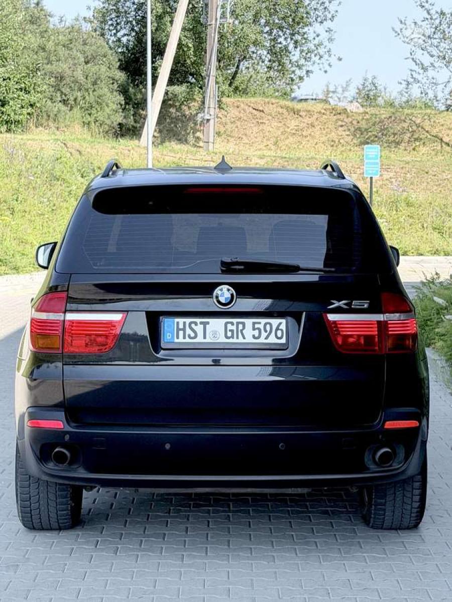 Melns BMW X5 2009 Viļņa, ar dzinēja tilpumu 2.99 L un nobraukumu 325 tūkst. km par 10600 €, foto 16 vietnē AUTOMOTO.COM.LV