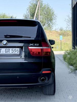 Melns BMW X5 2009 Viļņa, ar dzinēja tilpumu 2.99 L un nobraukumu 325 tūkst. km par 10600 €, foto 19 vietnē AUTOMOTO.COM.LV