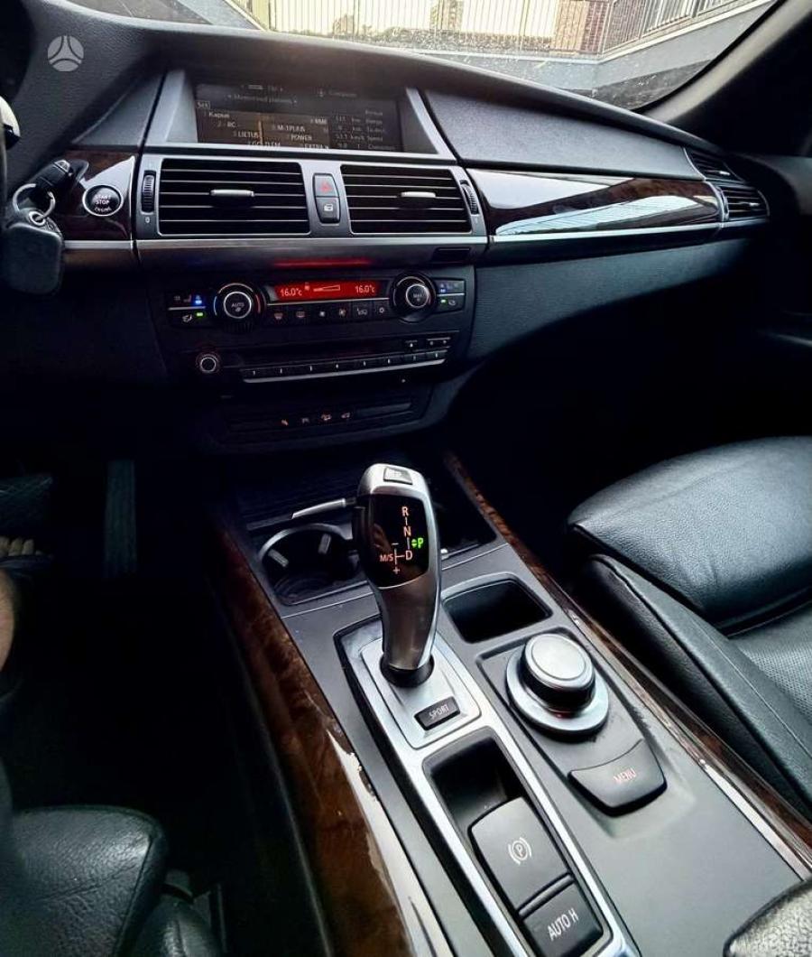 Black BMW X5 2009 in Kaunas, with an engine capacity of 0.00 L and mileage of 343 thousand km for 9300 €, photo 17 on AUTOMOTO.COM.LV