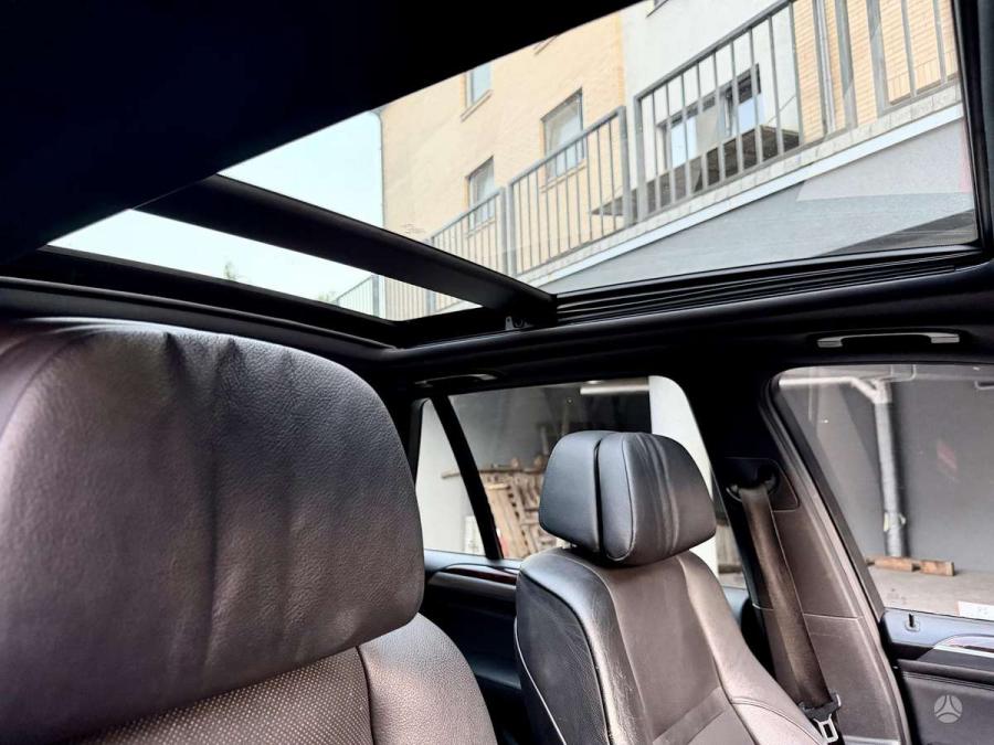 Black BMW X5 2009 in Kaunas, with an engine capacity of 0.00 L and mileage of 343 thousand km for 9300 €, photo 18 on AUTOMOTO.COM.LV