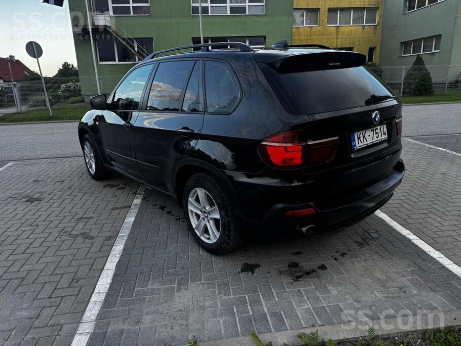Melns BMW X5 2009 Kuldīga, ar dzinēja tilpumu 3.00 L un nobraukumu 340 tūkst. km par 6300 €, foto 7 vietnē AUTOMOTO.COM.LV